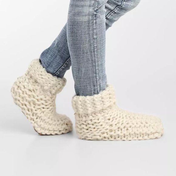 Lemon | Shoes | Nwt Lemon Ivory Cabin Cuffed Hand Knit Fully Lined ...